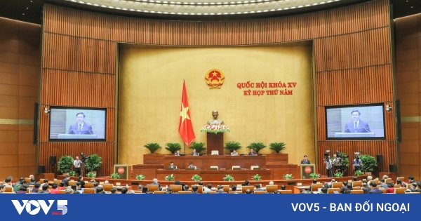 Pembukaan Persidangan ke-5 MN Angkatan ke-15 | VOV5.VN