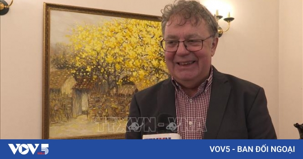 Kongres Nasional ke-14 Partai Komunis Vietnam: Keterikatan dengan ...