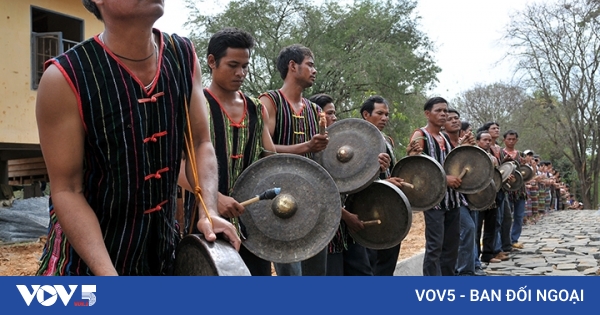 Eksistensi Musik Rakyat Daerah Dataran Tinggi Vietnam Tengah dalam ...
