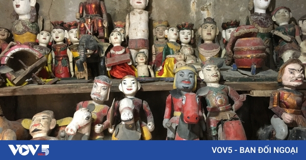 수상인형극 전통을 지켜가는 닌빈성의 락 마을 | VOV5.VN